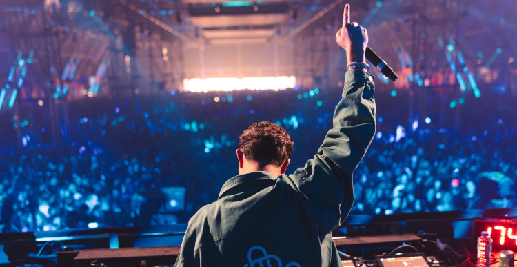 Concert Dondernacht Xl: Hits Different (10s Nostalgia Special), Trobi ...