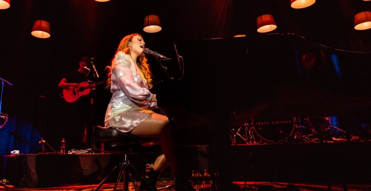 Concert Freya Ridings in Melkweg, Amsterdam op 31 januari 2020