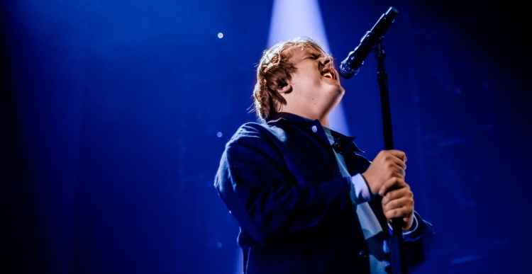 Concert Lewis Capaldi in Vorst Nationaal, Brussel op 11 februari 2020