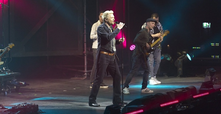 Concert Starman: The Dutch David Bowie Tribute - 10 Years in AFAS Live ...