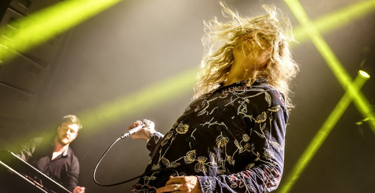 Concert Physical Graffiti performing Led Zeppelin in Podium 't Beest ...