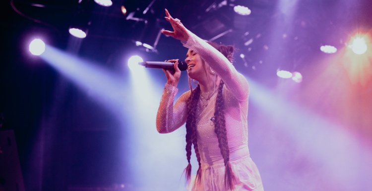 Concert NEVE in Paradiso, Amsterdam op 15 mei 2024