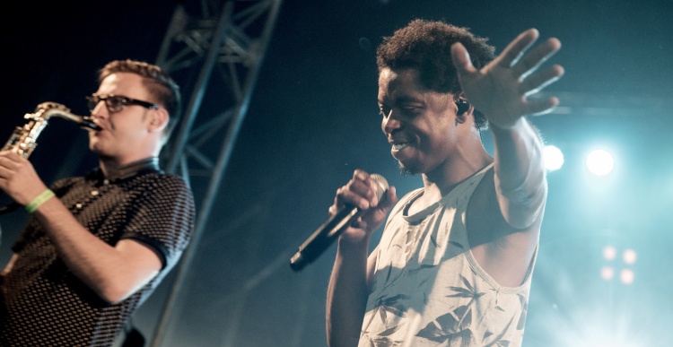 Typhoon artiest informatie op Podiuminfo