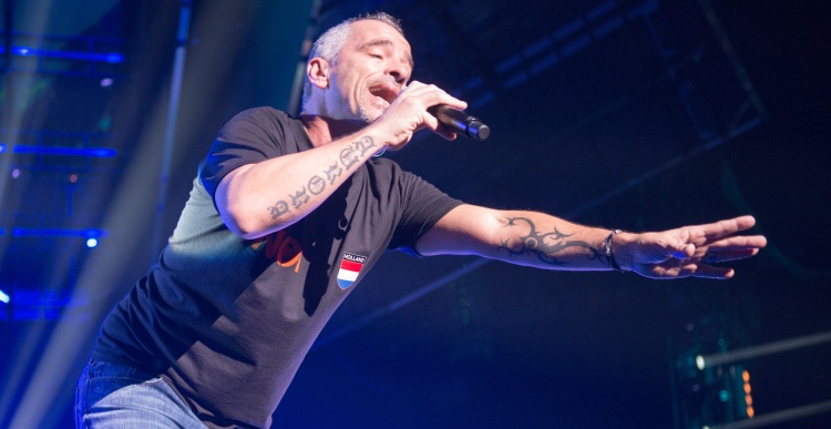 Concert Symphonica In Rosso: Eros Ramazzotti World Tour Gala Première ...