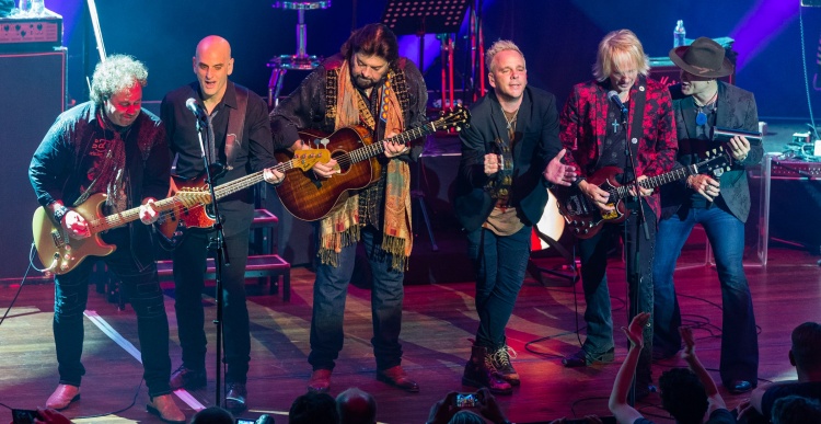 Concert The Alan Parsons Project in Muziekgebouw Eindhoven, Eindhoven ...