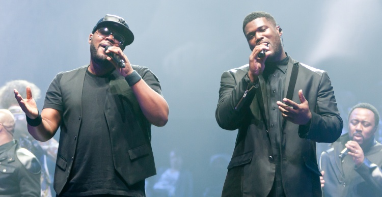 Concert Naturally 7 - Get Up Stand Up in Schouwburg Het Park, Hoorn op ...