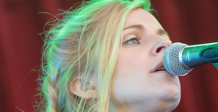 Concert Agnes Obel in Openluchttheater Caprera, Bloemendaal op 26 ...