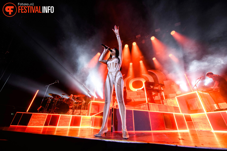 Foto Inna in AFAS Live op 5 mei 2025 op Podiuminfo. Foto 3 van 12.