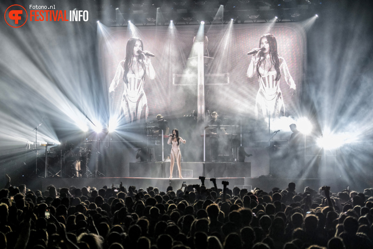 Foto Inna in AFAS Live op 5 mei 2025 op Podiuminfo. Foto 11 van 12.