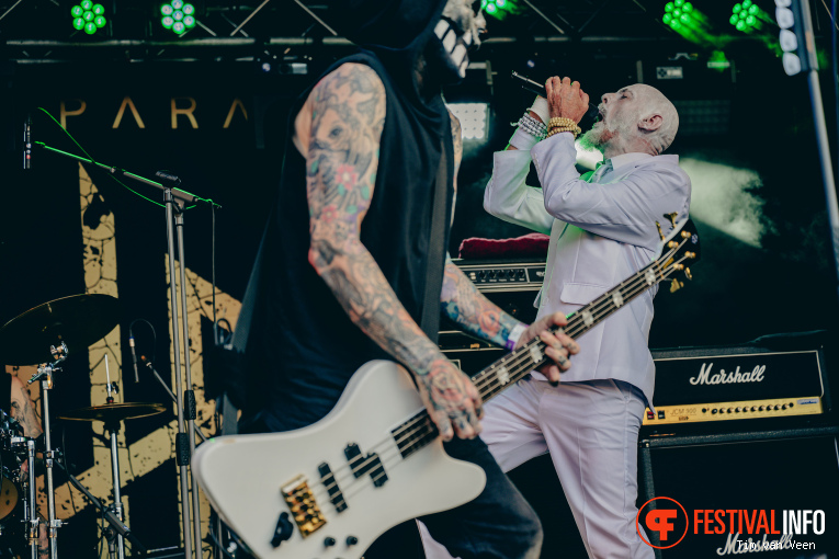 Foto High Parasite op Into The Grave 2025 - Zaterdag op Festivalinfo ...