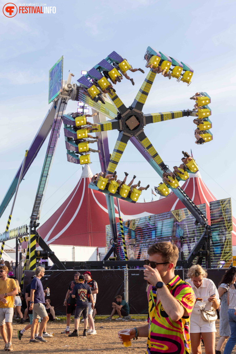 Foto Gavin DeGraw op Zwarte Cross Festival 2025 - Vrijdag op Festivalinfo. Foto 21 van 49.