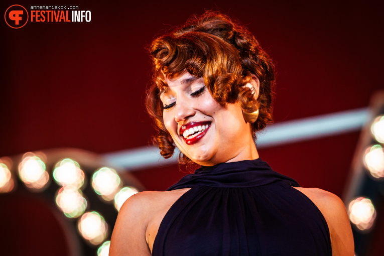 RAYE Sets Lowlands Festival 2025 Ablaze With a Bold, Fearless, and ...