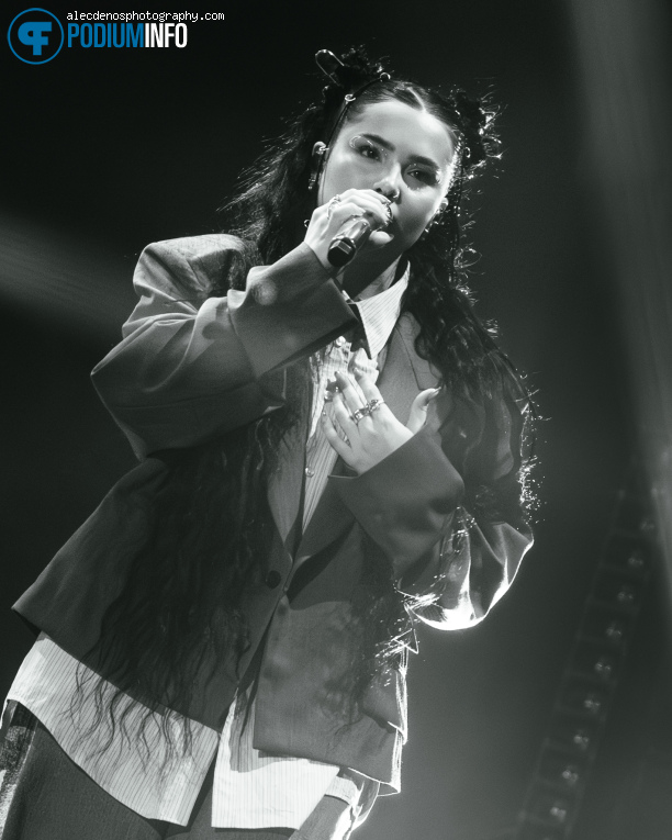 Foto Lauren Spencer-Smith in AFAS Live op 9 september 2025 op Podiuminfo. Foto 12 van 12.