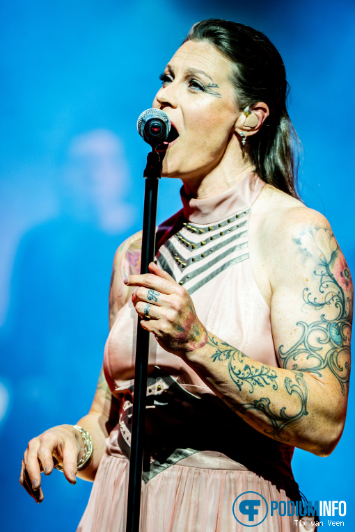 Foto Floor Jansen in TivoliVredenburg op 28 september 2025 op ...