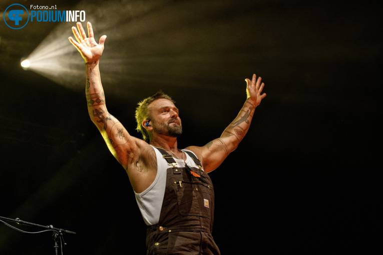 Foto Xavier Rudd in AFAS Live op 30 oktober 2025 op Podiuminfo. Foto 10 ...