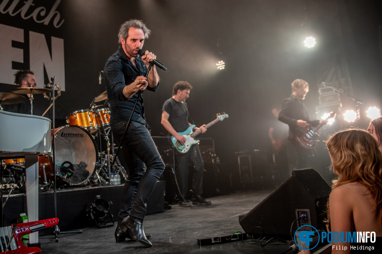 Foto The Dutch Queen Tribute in Metropool Enschede op 18 december 2025 ...