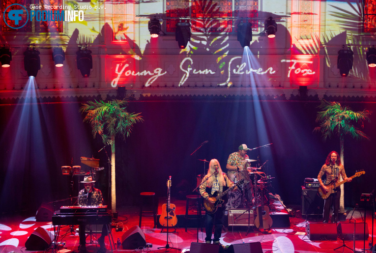 Foto Young Gun Silver Fox in Paradiso op 13 januari 2026 op Podiuminfo ...