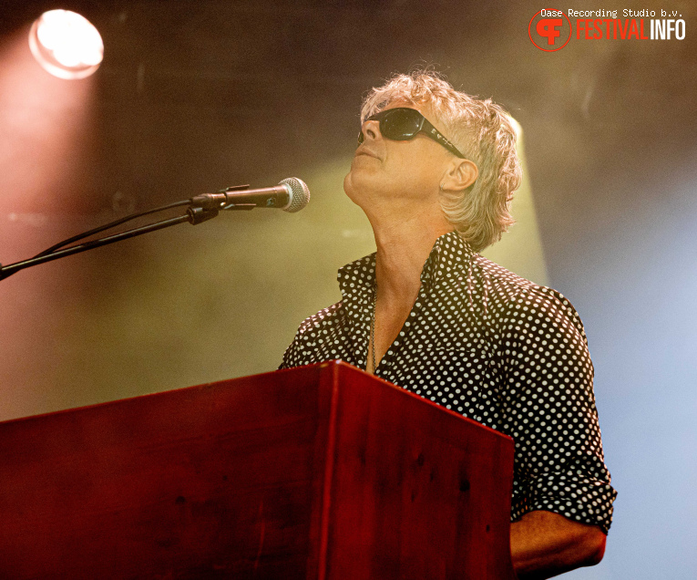 Foto ROBERT CRAY BAND op Ribs & Blues 2026 op Festivalinfo. Foto 7 van 61.