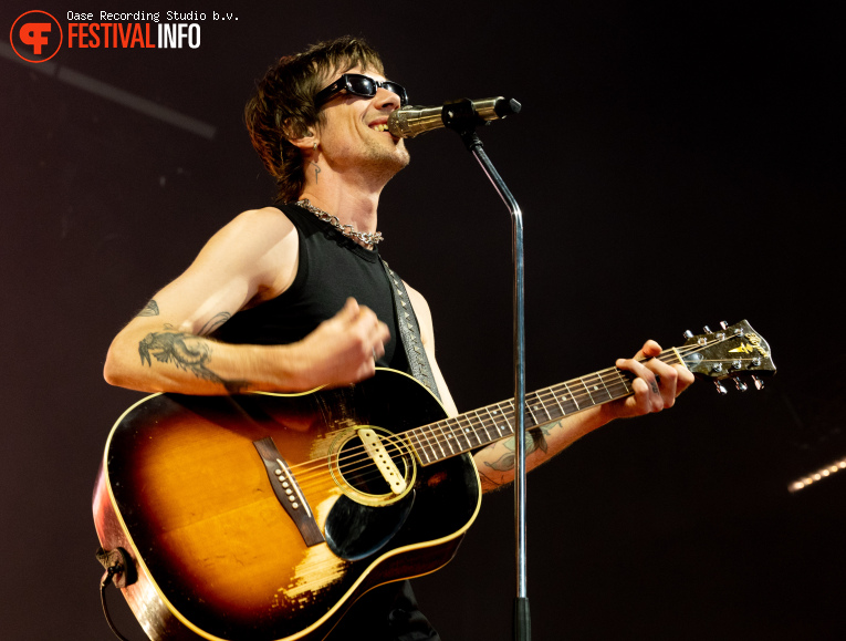 Foto Heidi Curtis op Dauwpop 2026 - Vrijdag op Festivalinfo. Foto 8 van ...