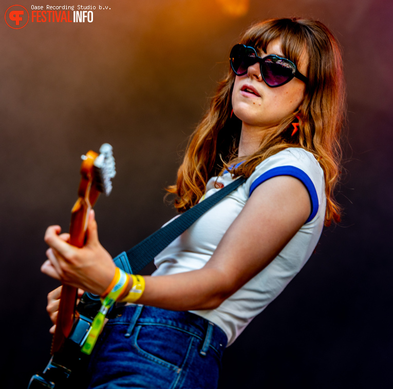 Foto The Wombats op Dauwpop 2026 - Zaterdag op Festivalinfo. Foto 91 ...