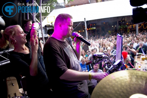 Zanger Rinus op Zanger Rinus - 27/7 - Kermis FM Podium foto op Festivalinfo