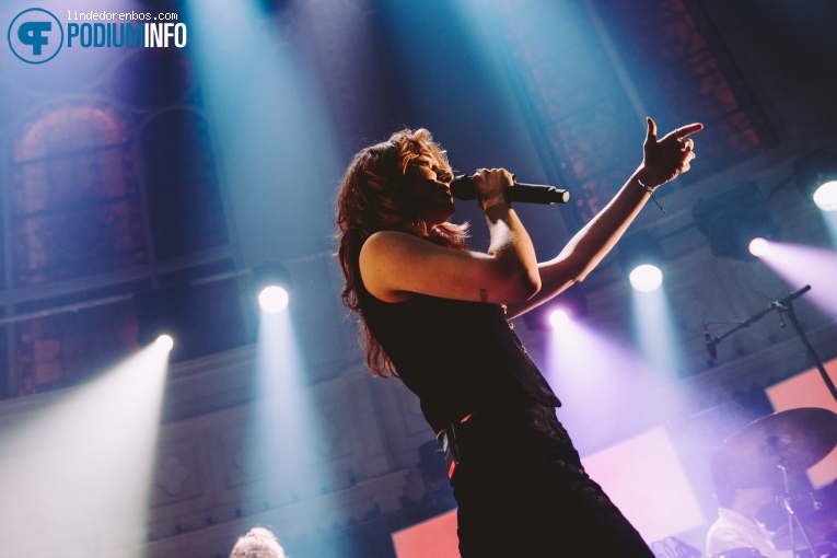Foto Froukje in Paradiso op 18 maart 2022 op Podiuminfo. Foto 5 van 12.