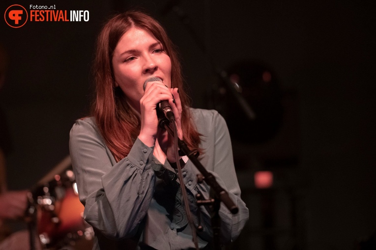 Foto Josephine Odhil op Popronde Eindfeest 2021 op Festivalinfo. Foto 4 ...