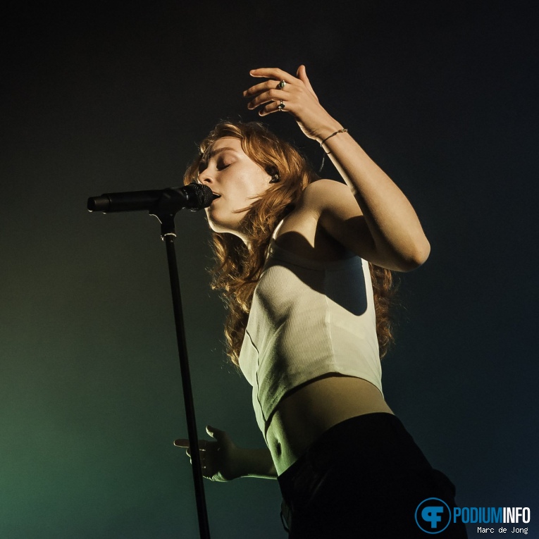 Foto Froukje in 013 op 13 mei 2022 op Podiuminfo. Foto 4 van 12.
