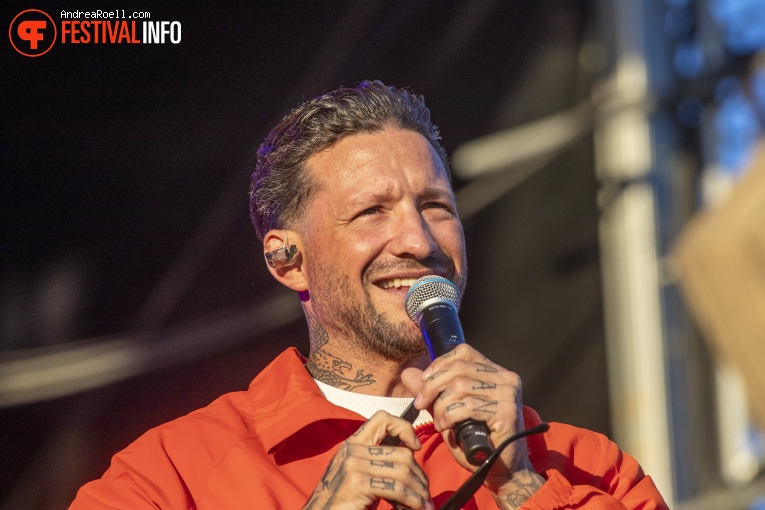 Foto Kraantje Pappie op Strandfestival ZAND 2022 op Festivalinfo. Foto ...