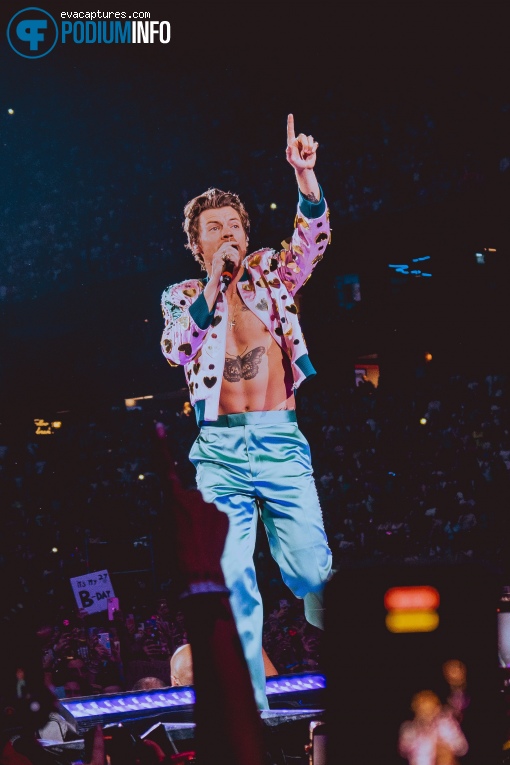 Foto Harry Styles In Johan Cruijff Arena Op 04 Juni 2023 Op Podiuminfo