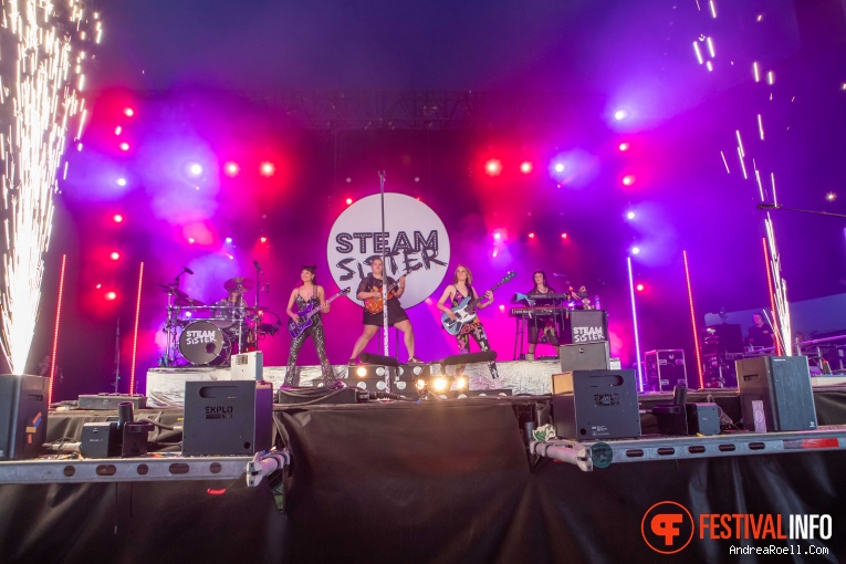 Foto Steam Sister op Zwarte Cross 2024 - Zondag op Festivalinfo. Foto 6 ...