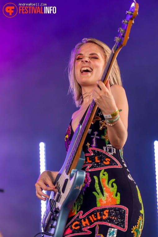 Foto Steam Sister op Zwarte Cross 2024 - Zondag op Festivalinfo. Foto 5 ...