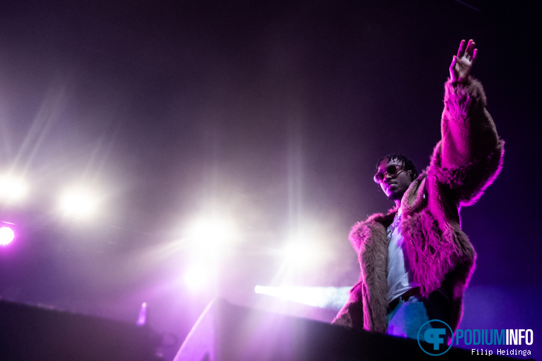 Foto Lil Tjay in AFAS Live op 13 October 2024 op Podiuminfo. Foto 8 van 10.