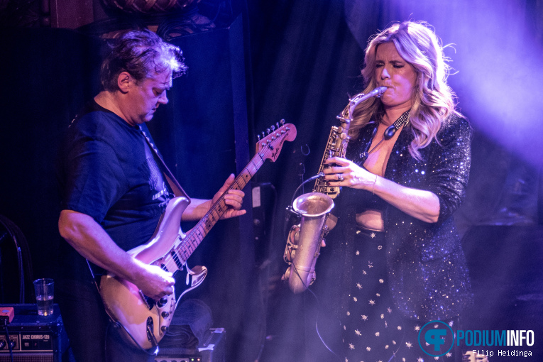 Foto Candy Dulfer in Luxor Live op 8 december 2024 op Podiuminfo. Foto 4 van 9.