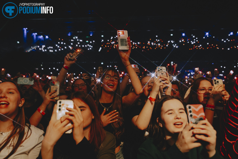 Foto Alex Warren in AFAS Live op 17 maart 2025 op Podiuminfo. Foto 8 van 12.