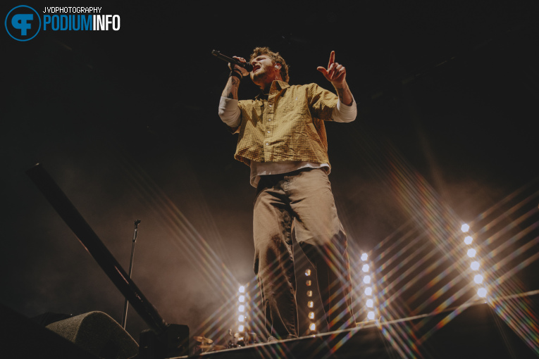 Foto Alex Warren in AFAS Live op 17 maart 2025 op Podiuminfo. Foto 3 ...