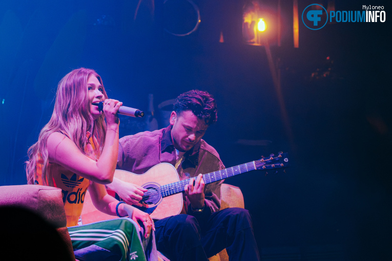 Foto Roxy Dekker in Paradiso op 3 april 2025 op Podiuminfo. Foto 2 van 6.