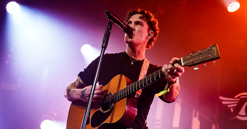 Singer-songwriter MICHA kondigt nieuwe Europese tour aan met zes ...