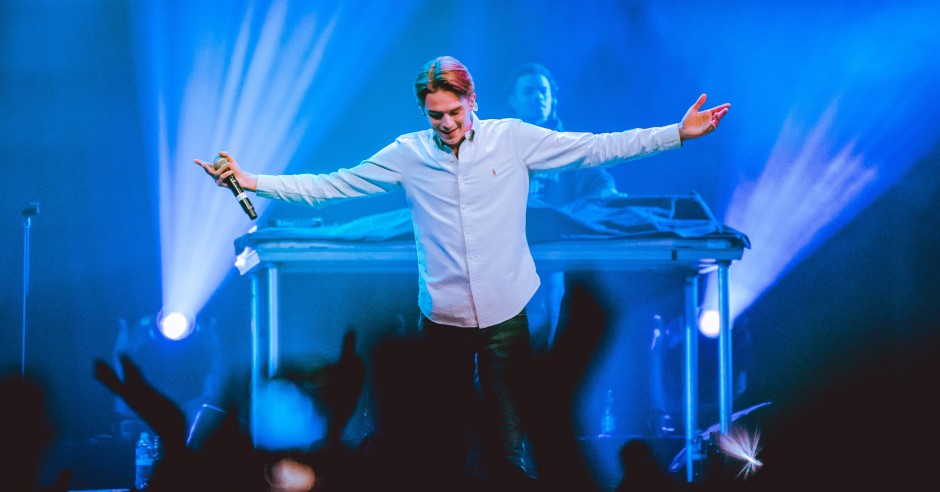 Antoon test nieuw album ‘Tot het eind van mij’ met twee besloten try ...