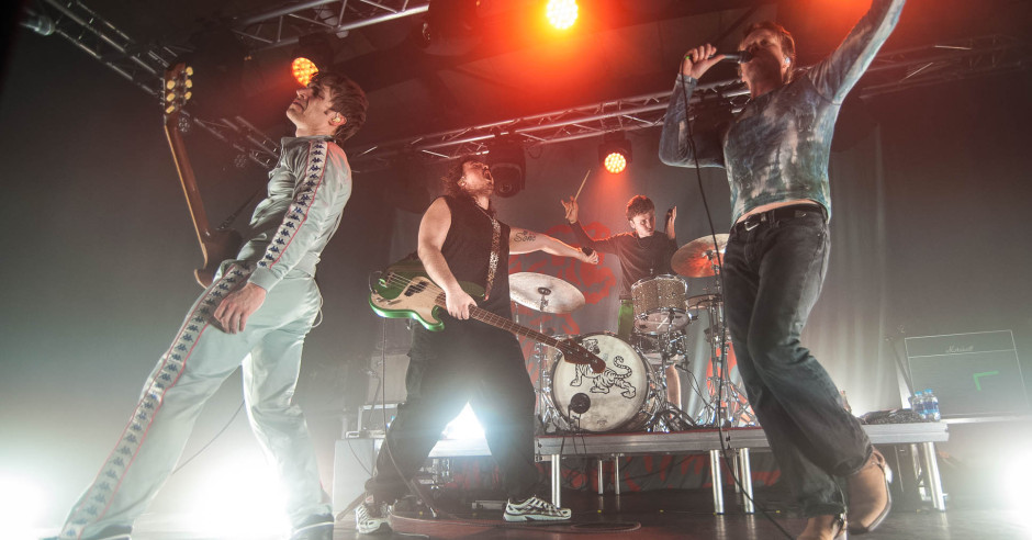 Haagse rockband Wodan Boys langs Paard, De Helling, Skatecafé en ...
