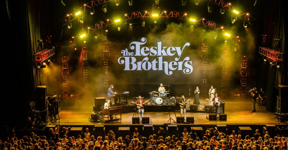 The Teskey Brothers geven net als Neil Young een concert in Stadspark ...