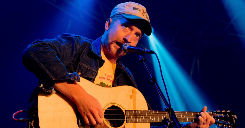 Amerikaanse singer-songwriter Tyler Childers tweemaal in Paradiso in ...