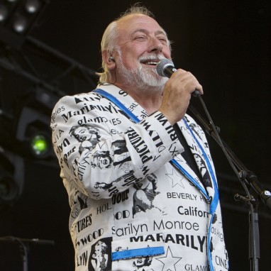 Comedian Urbanus ook door Nederland met 'Bes Tof' theatertournee ...