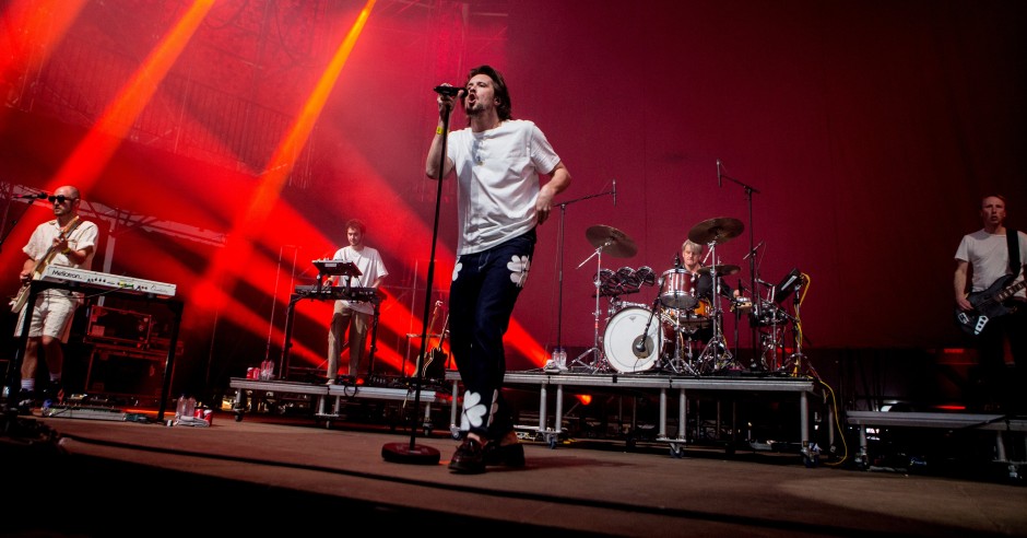 Novastar kondigt Bazart als special guest aan voor concert in de Lotto ...