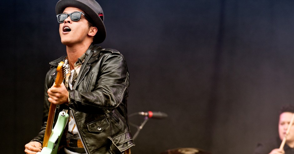Bruno Mars kondigt ook nog tweede extra concert aan op donderdag 2 juli ...