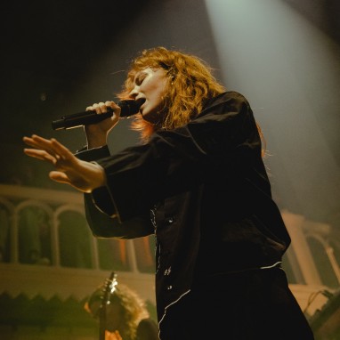 Froukje op tour met debuutalbum 'Noodzakelijk Verdriet' vanaf februari ...