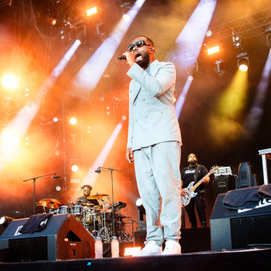 Franse rapper GIMS kondigt concert in AFAS Live aan | Nieuws op Podiuminfo