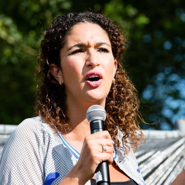 Soundos El Ahmadi sluit ‘Witte Ruis’-tour in 2026 af met haar grootste ...