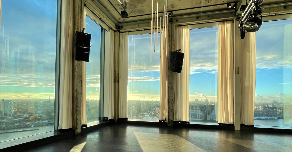 A’DAM Toren introduceert 'No Phone Dance Floor' in The Loft en Shelter ...