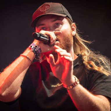 Donnie naar AFAS Live met o.a. Rene Froger, Willie Wartaal en Vjèze Fur ...